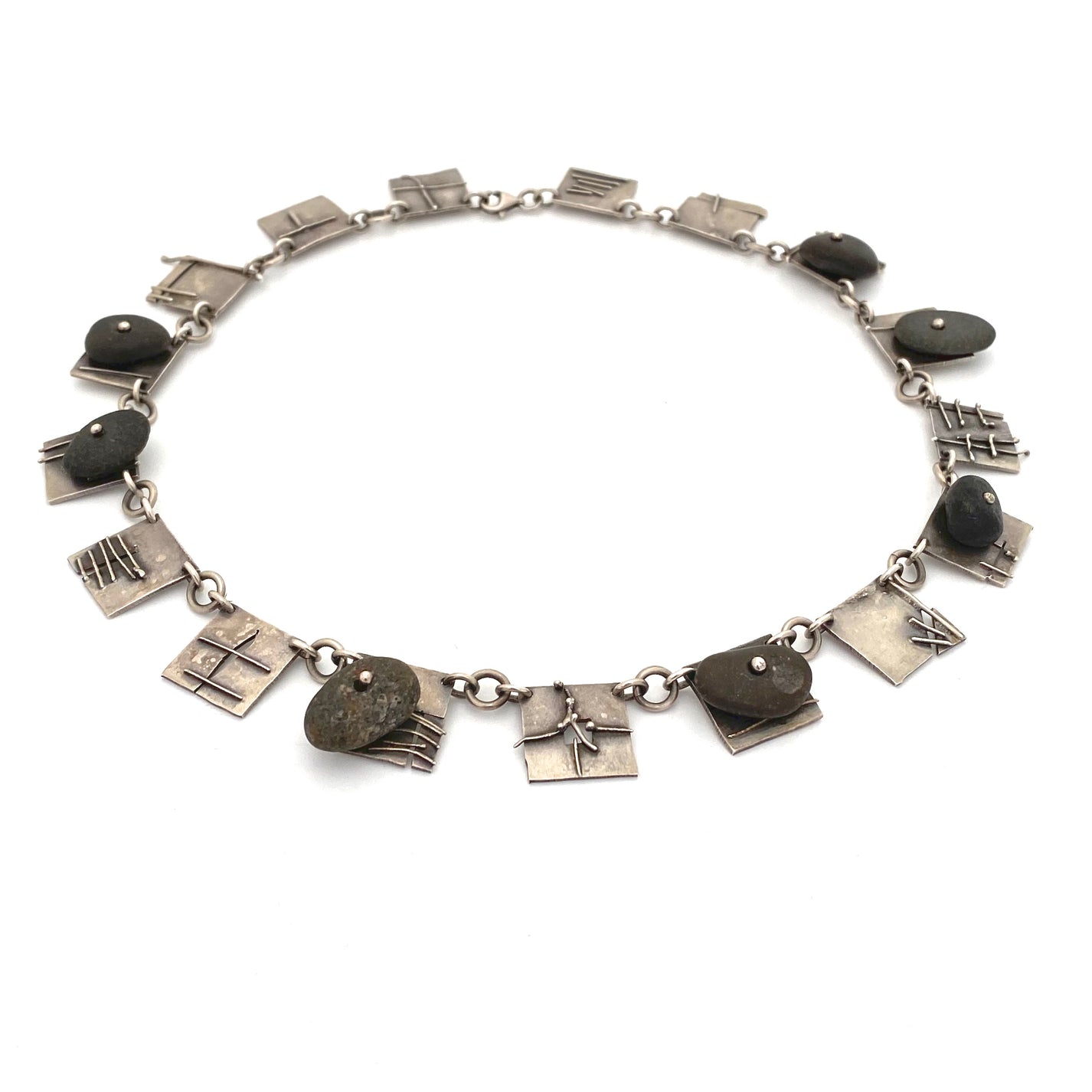 silver & pebbles studio made panel link necklace – Samantha Howard Vintage