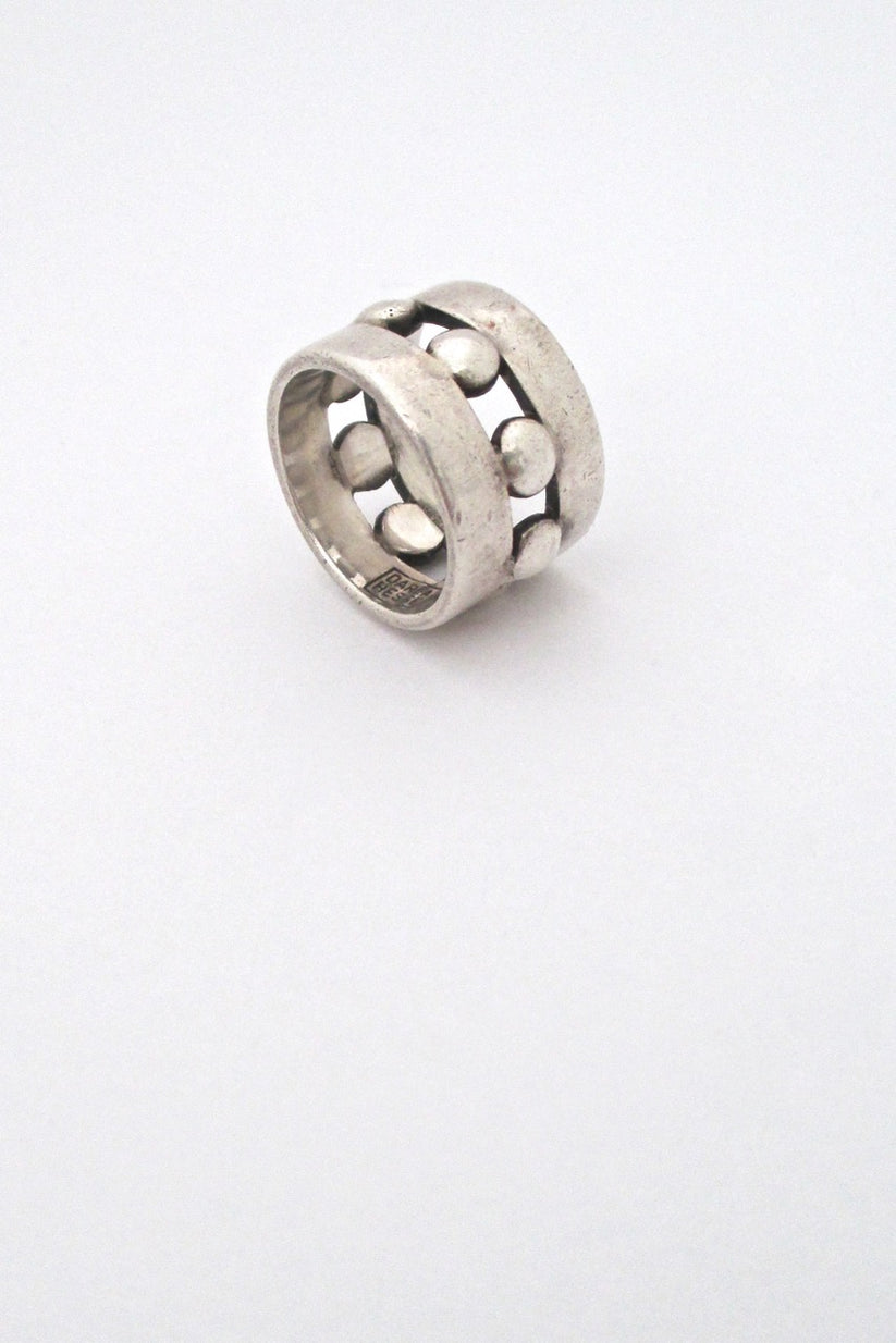 Darla Hesse beaded band silver ring – Samantha Howard Vintage