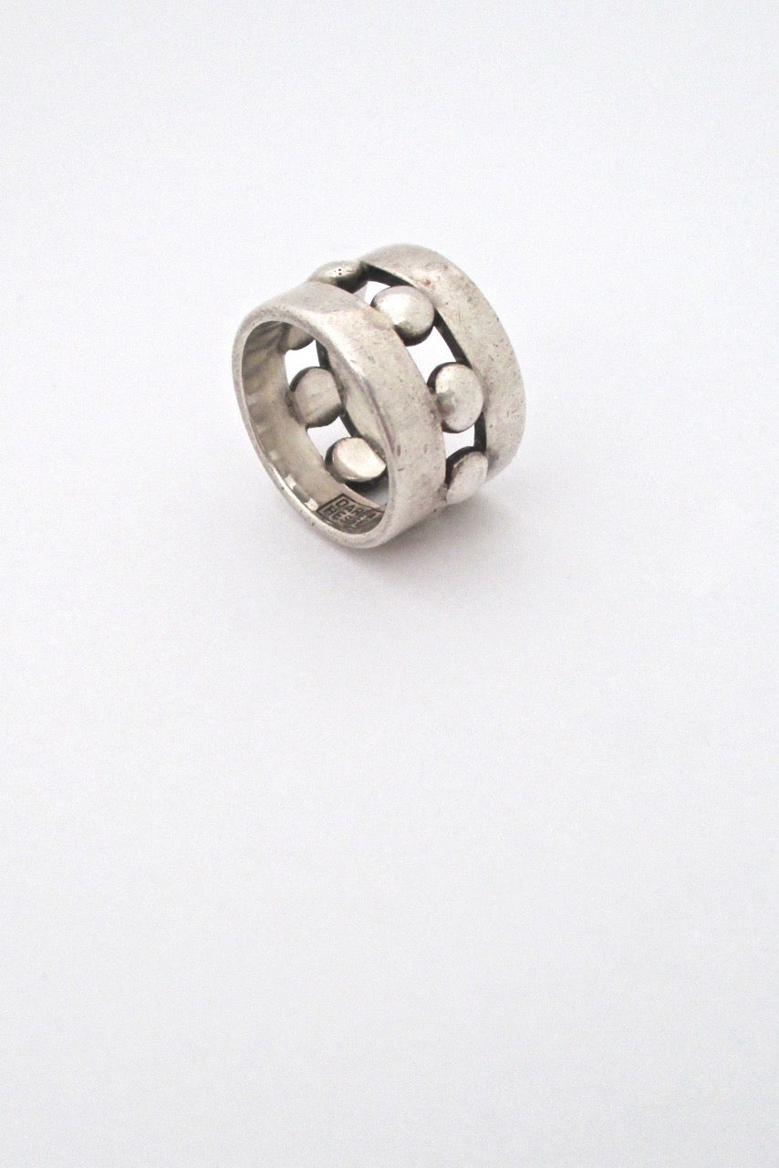 Darla Hesse beaded band silver ring – Samantha Howard Vintage