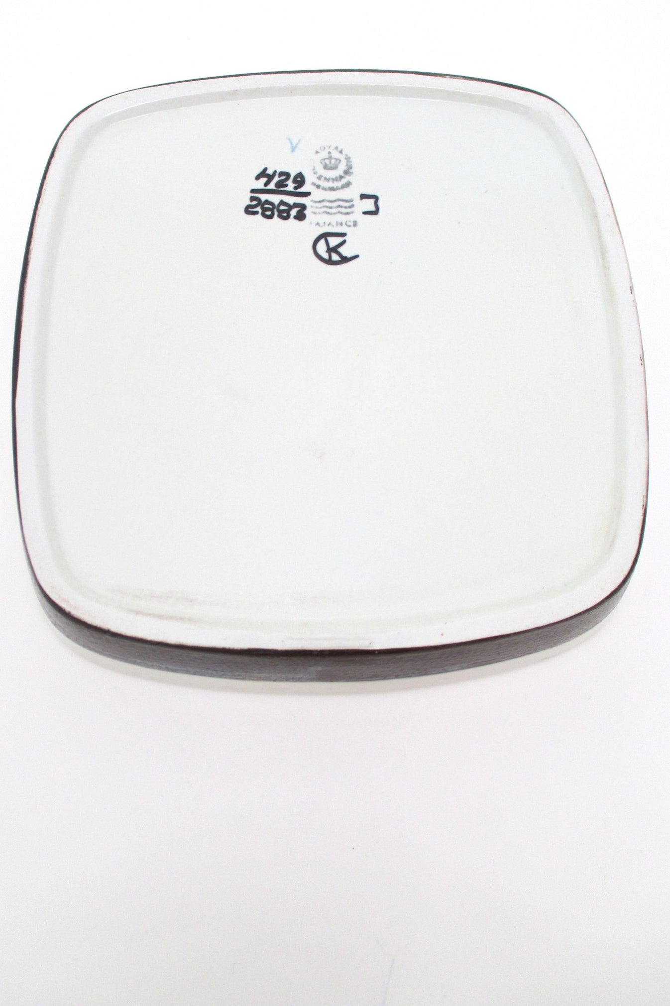 Royal Copenhagen medium Baca dish by Kari Christensen – Samantha Howard ...